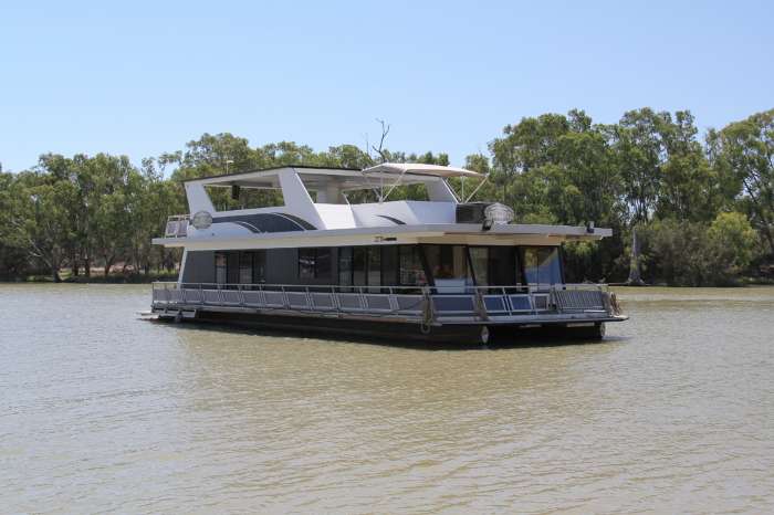 Classic | Mildura Houseboats
